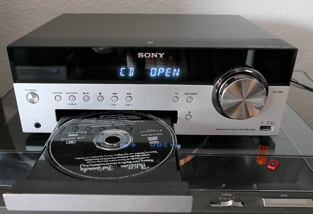 SONY CMT-SBT100B Micro Hifi System mit DAB+,USB,Bluetooth,CD im Kanton ...