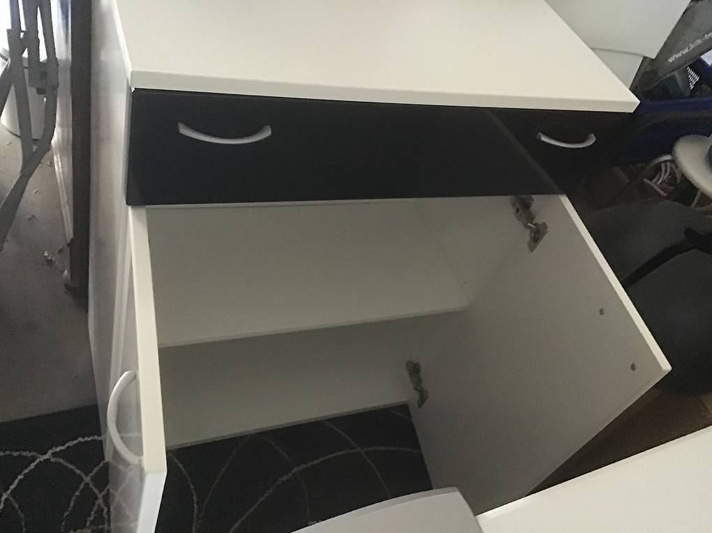 Praktischer Mehrzweckschrank/Kommode mit viel Stauraum im Kanton ...