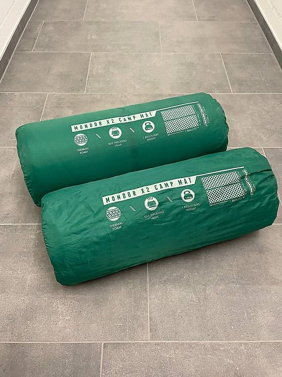 Pavillo "Mondor X2 Camp Mat" Selbstaufblasende Thermomatte im Kanton ...
