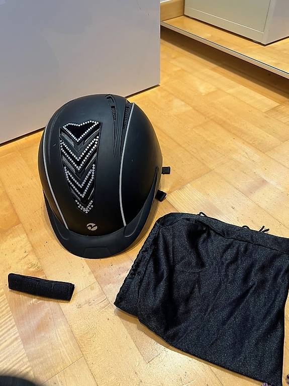 Kinder-Reithelm Busse mit Glitzer Steinen Gr. M im Kanton Aargau - tutti.ch