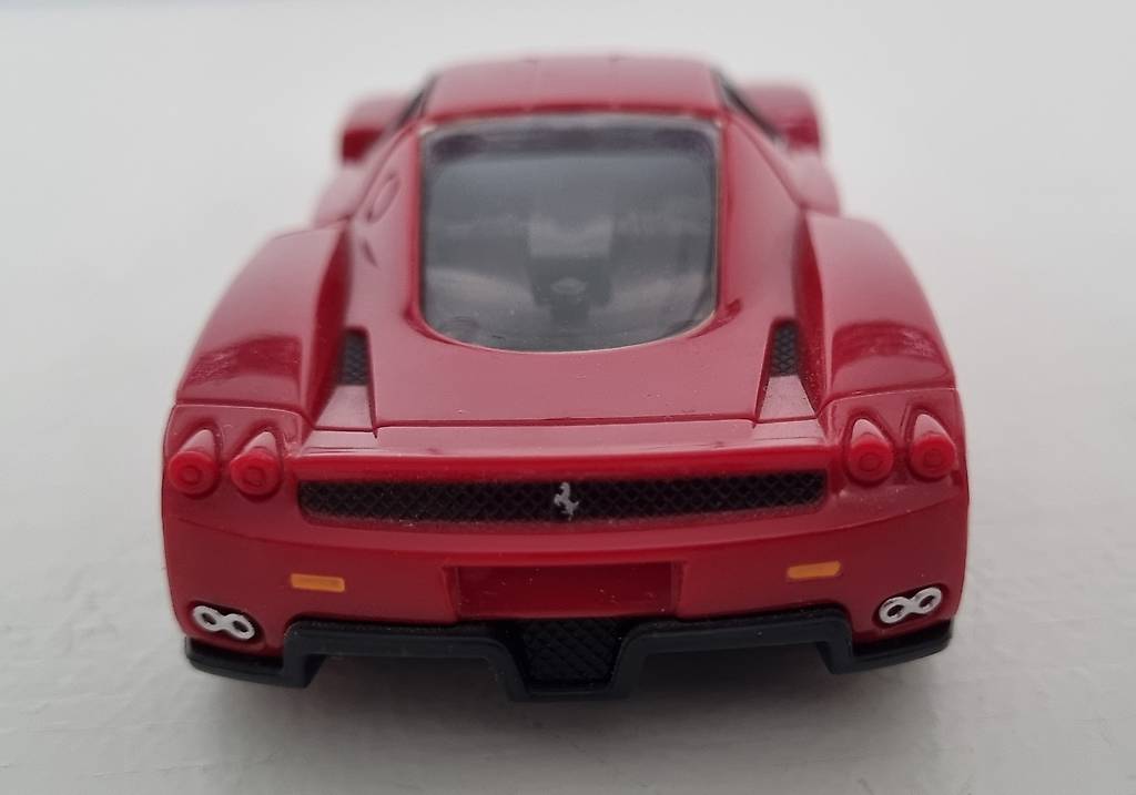 Enzo Ferrari Shell V-Power BBL 1:38 Rot Modellauto im Kanton Zürich ...