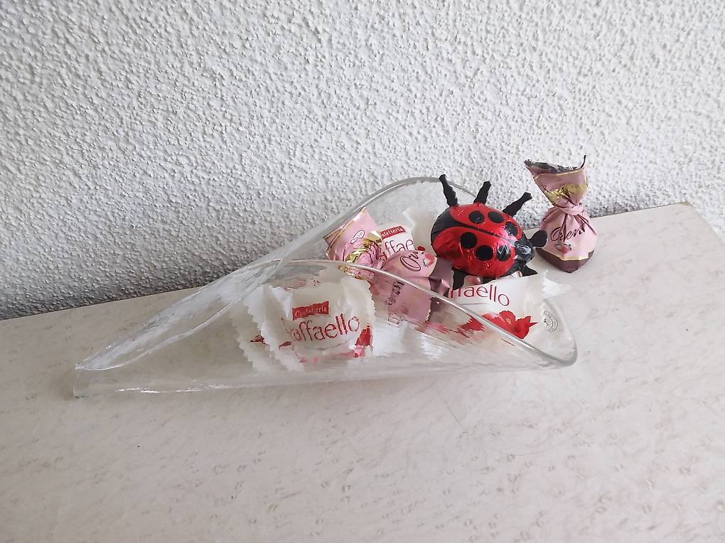 Glasi Hergiswil Cornet/Tüte Glas Schalen Teller Bonbonniere im Kanton ...