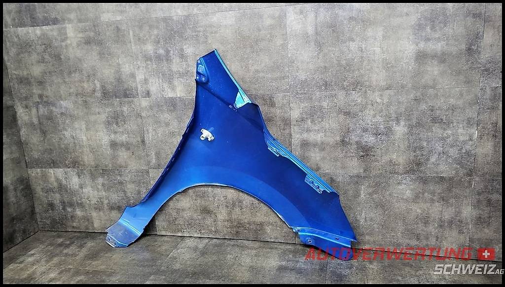 Kotflügel vorne links Suzuki Celerio im Kanton Bern - tutti.ch