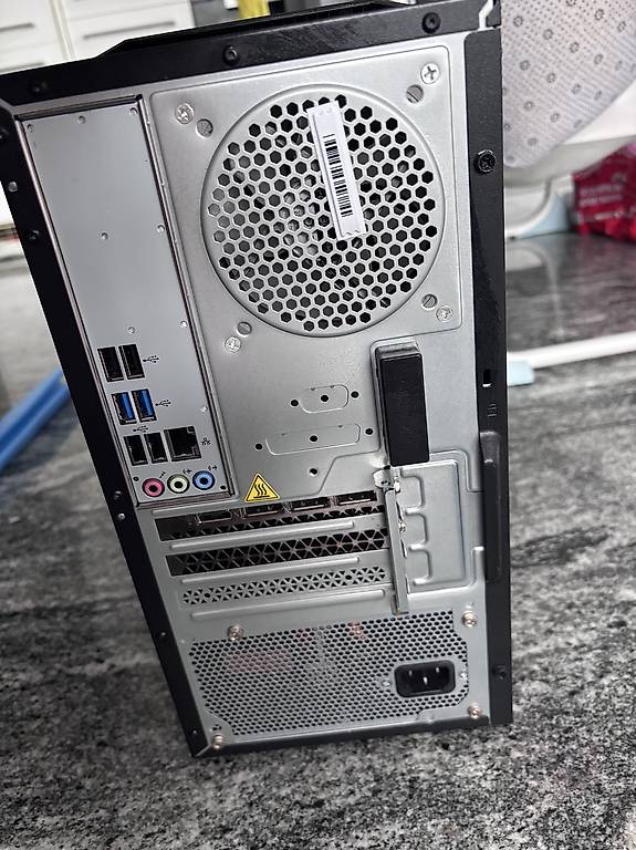 Gaming PC Acer N50 640 mit Monitor Curved von Acer dazu im Kanton ...