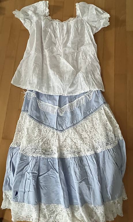 Cowgirl mit 2 Blusen Fasnacht/Motto Canton Zurich - tutti.ch