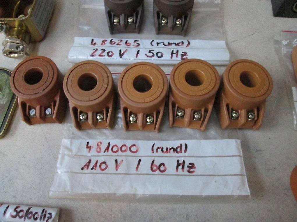 Diverse Spulen Parker Lucifer und Joucomatic zu MV (951-H) im Kanton St ...