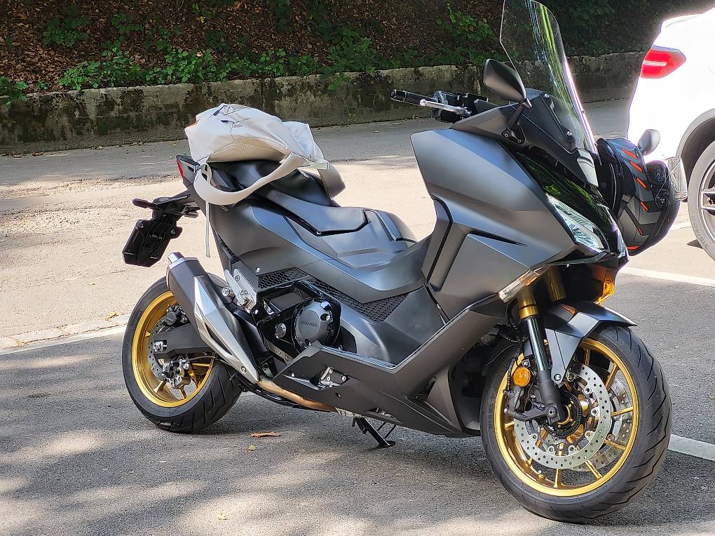 Neuwertige Honda Forza NSS 750!!! im Kanton Zürich - tutti.ch