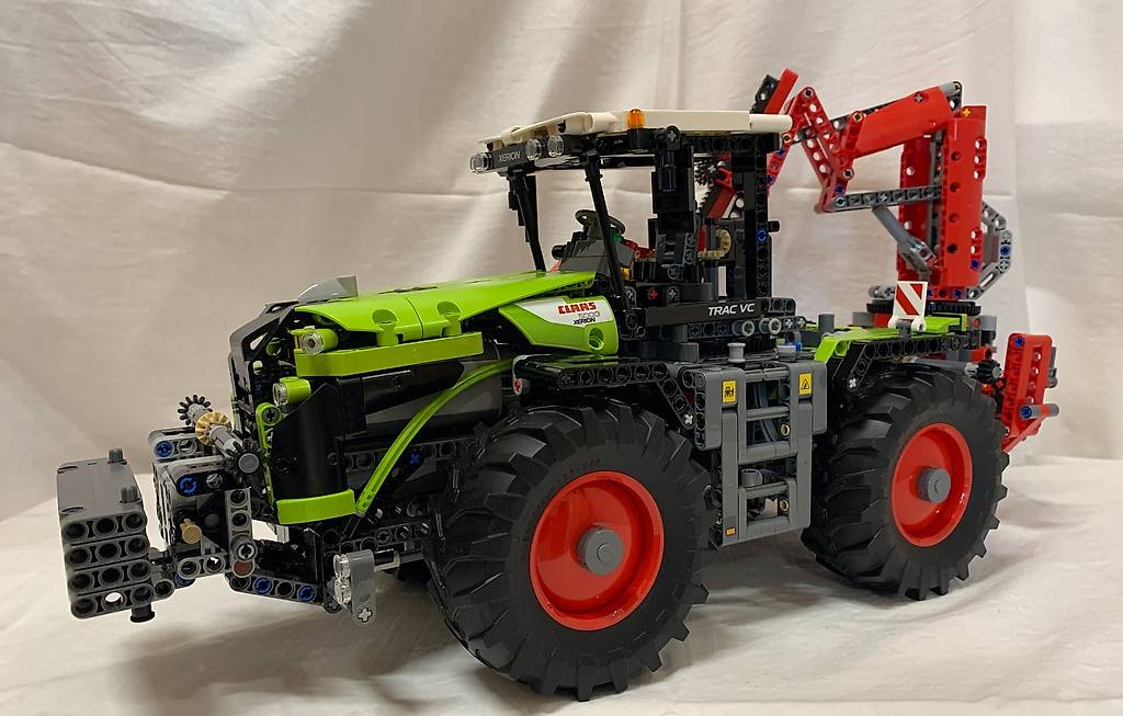 Lego Technic CLAAS XERION 5000 TRAC VC im Kanton Bern - tutti.ch