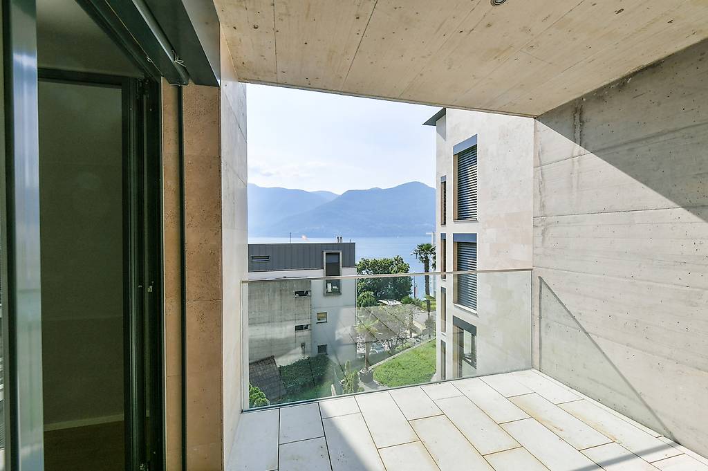 3.5 locali con vista lago - 3.5 ZWG mit Seesicht im Kanton Tessin ...