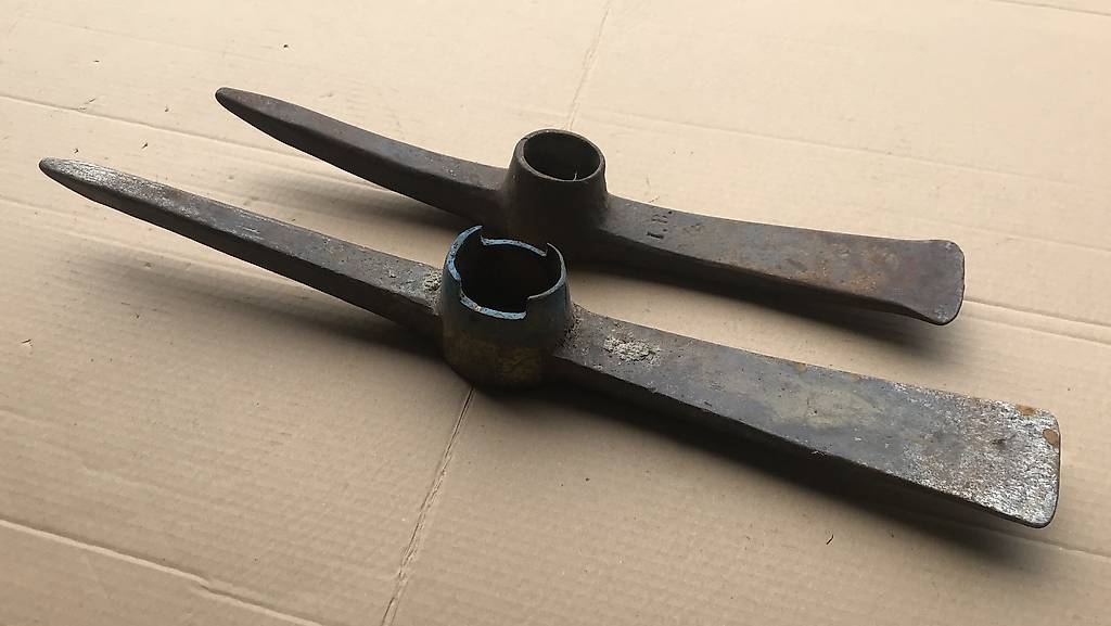 Pickel Spitzhacke Kreuzpickel AB im Kanton Aargau - tutti.ch