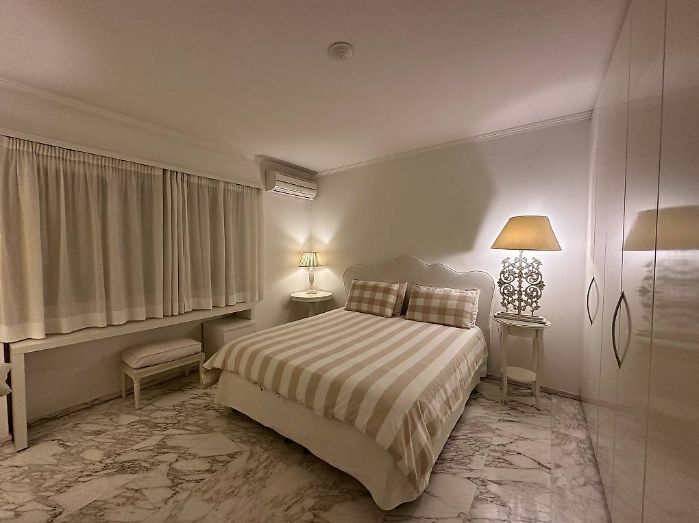 Esclusivo Attico di Lusso con Vista Lago e piscina - Porza Cantone ...