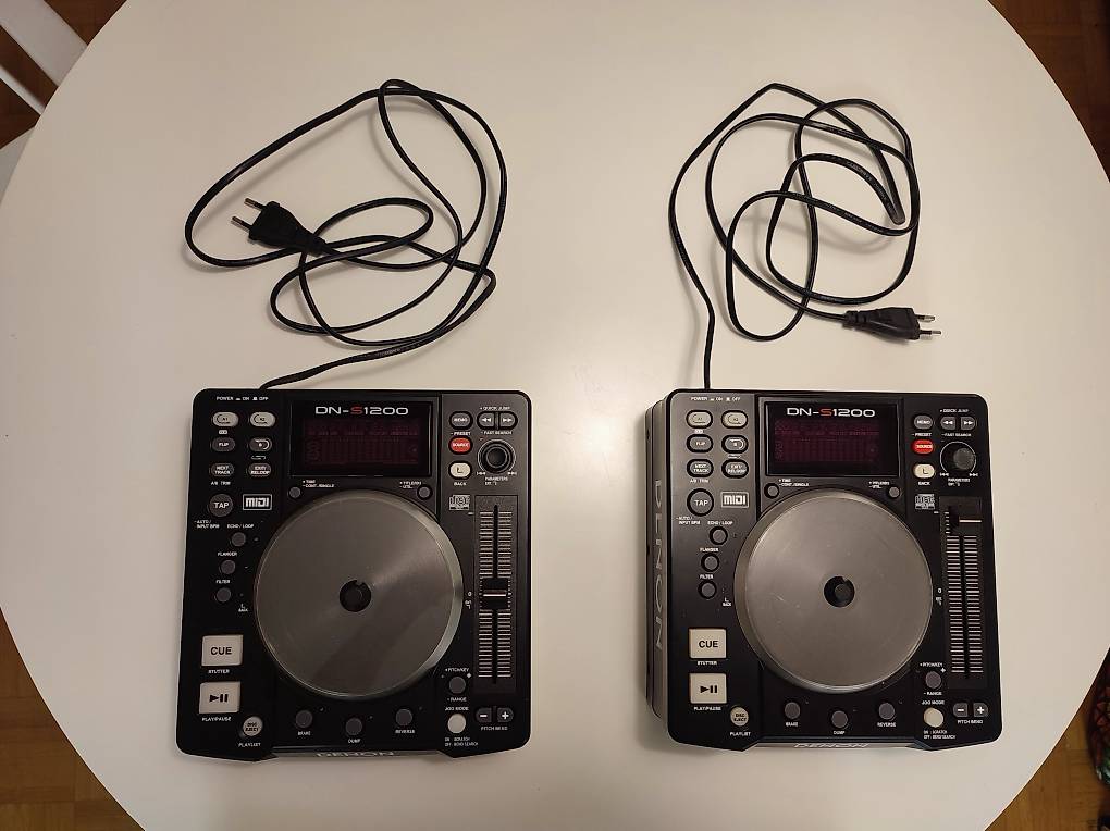 2 Denon-S1200 CD/MP3/USB/MIDI Media Controller, Preis pro St im Kanton ...