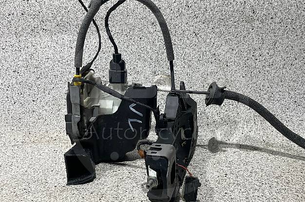 8x1837015c Türschloss vorne links Audi A4 im Kanton Luzern - tutti.ch