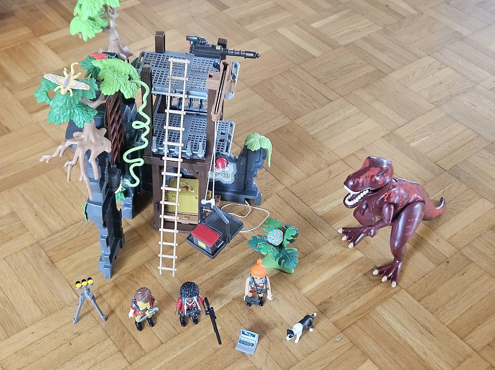 PLAYMOBIL® 9429 Basecamp mit T-Rex Dinosaurier im Kanton Zürich - tutti.ch