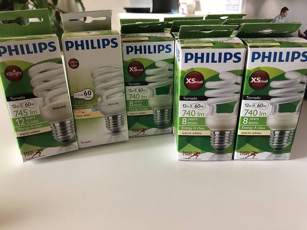 12 Stück Energiesparlampe 12W Philips Tornado E27 im Kanton Thurgau ...