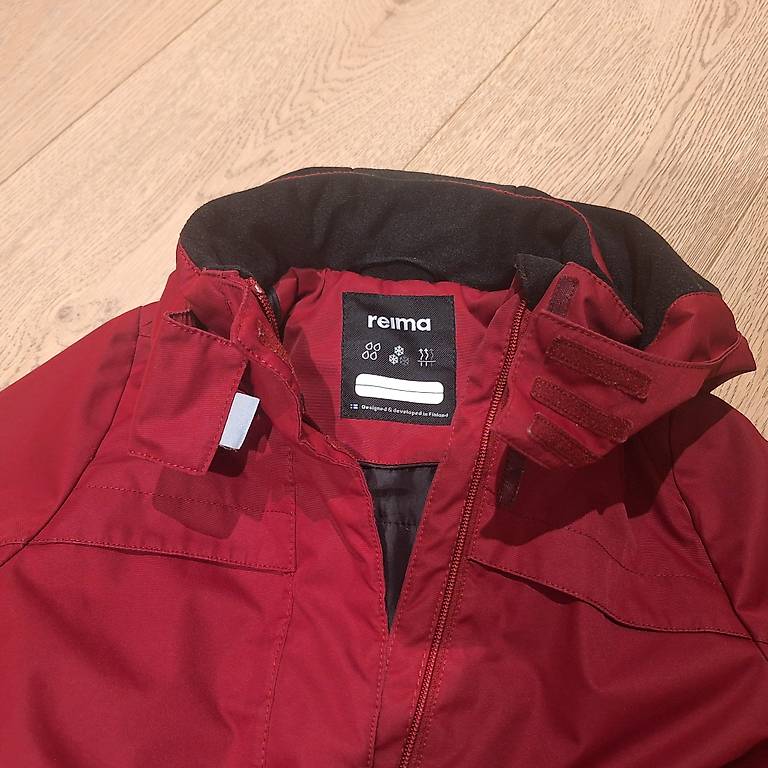 Reima Winterjacke Gr. 122 im Kanton Zürich - tutti.ch