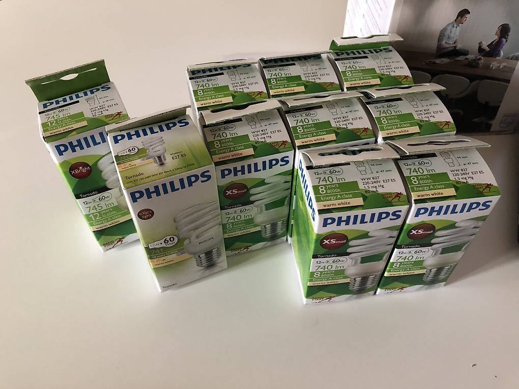 12 Stück Energiesparlampe 12W Philips Tornado E27 im Kanton Thurgau ...