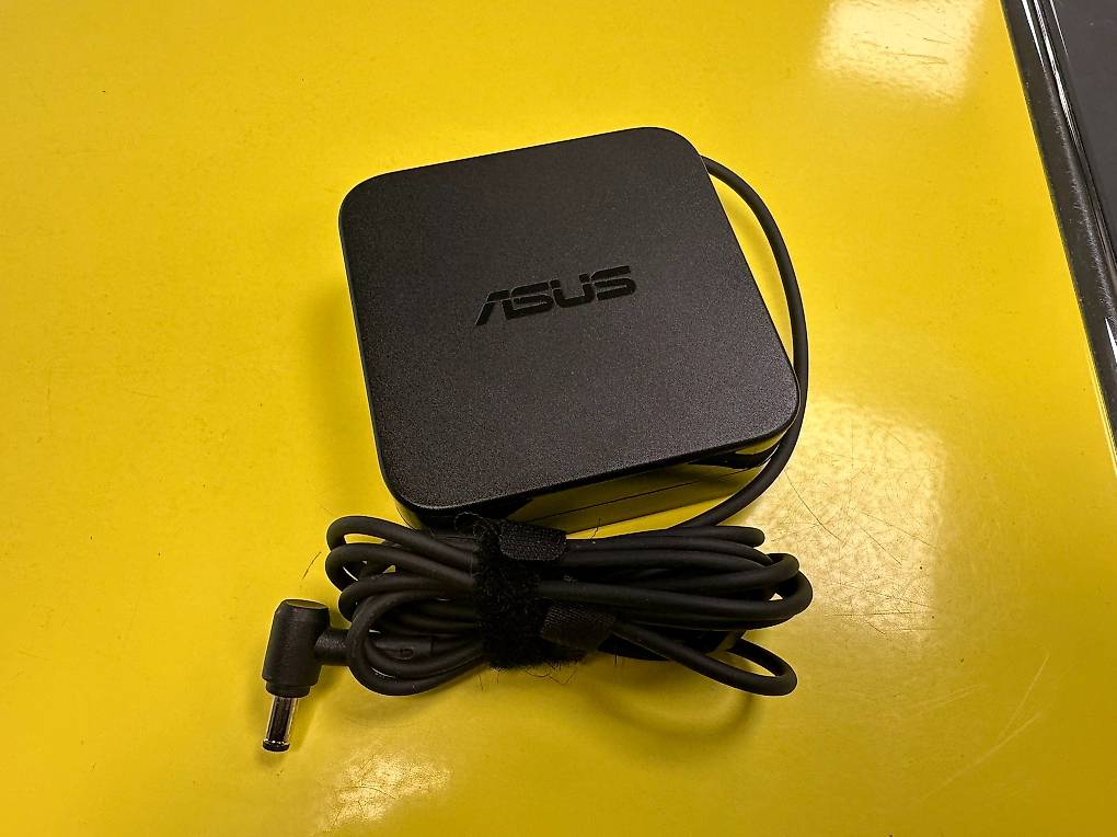 ASUS ROG Swift PG279Q 165 Hz Gaming Monitor im Kanton Zürich - tutti.ch