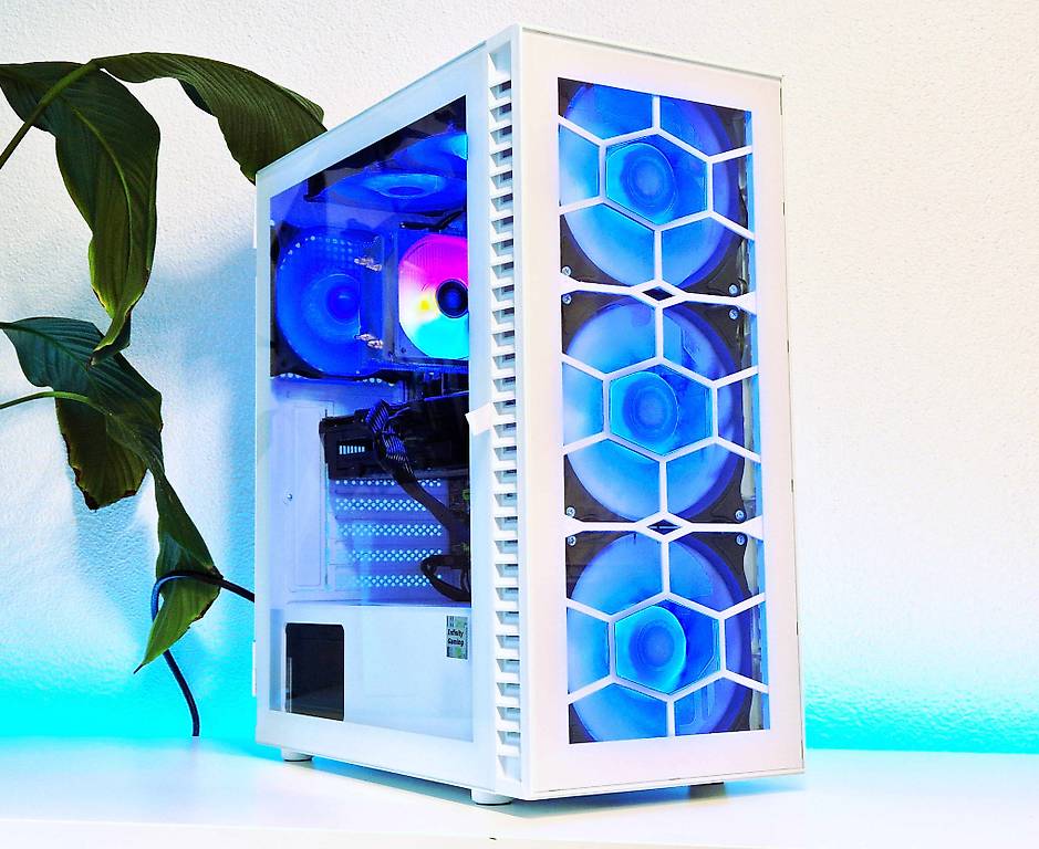 Nvidia Gaming & Work PC/ 32GB Ram /Fortnite,GTA... Win11 im Kanton Uri ...