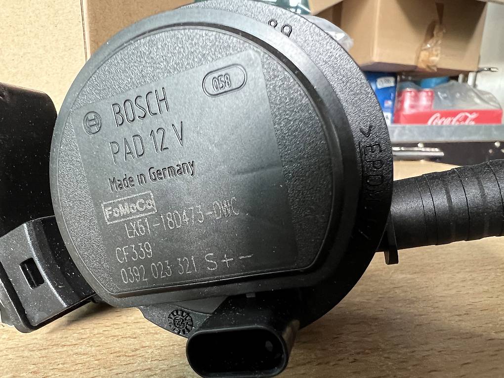 Ford Pumpe 2455829 (NEU) im Kanton Zürich - tutti.ch