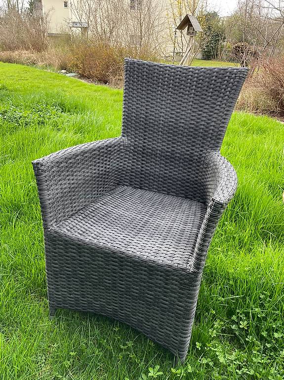 Gr Gartentisch mit Extras (Preis VHB, Lieferung möglich) im Kanton ...