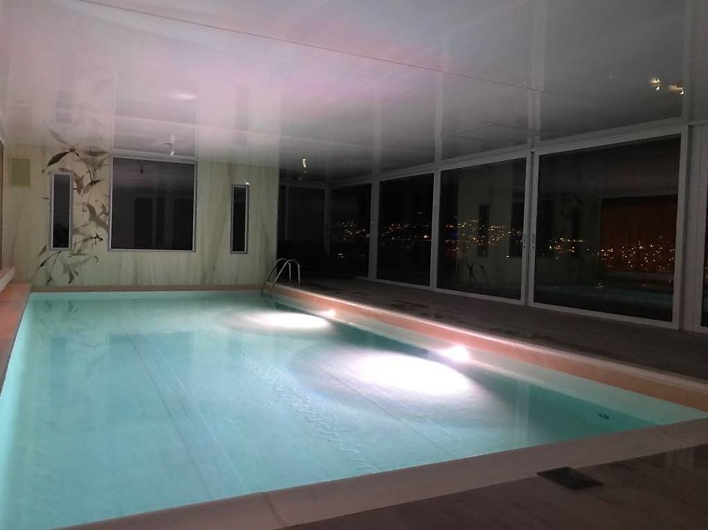 Esclusivo Attico di Lusso con Vista Lago e piscina - Porza Cantone ...