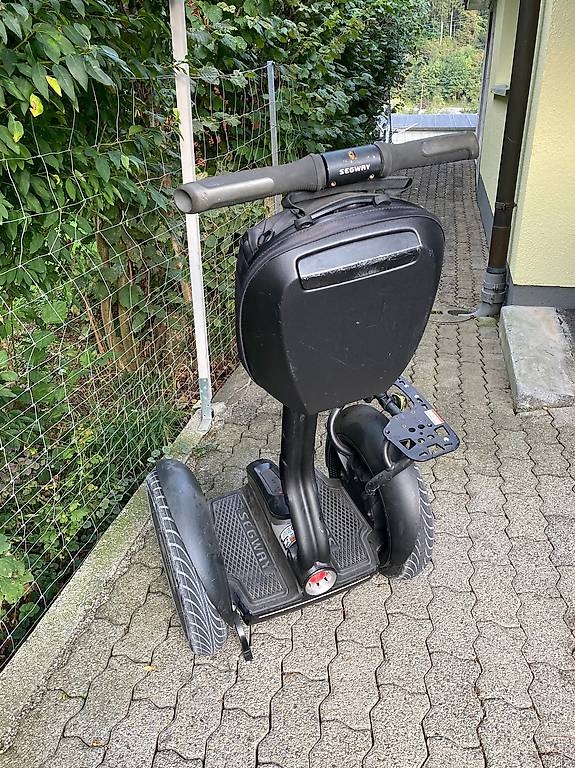 Segway i2 original mit Strassenzulassung im Kanton Glarus - tutti.ch