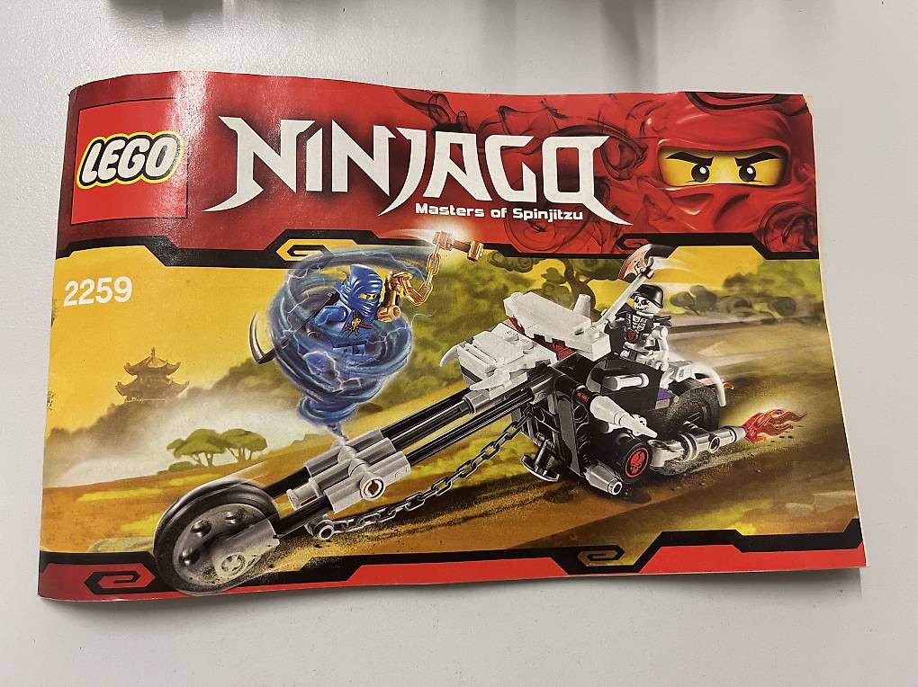 LEGO Ninjago 2259 Skull Motorbike - Serie Golden Weapons im Kanton Bern ...