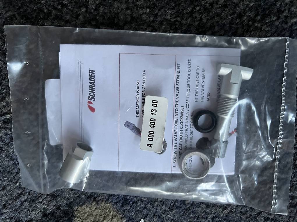 Mercedes (NEU) Reifenventil A0004001300 im Kanton Zürich - tutti.ch