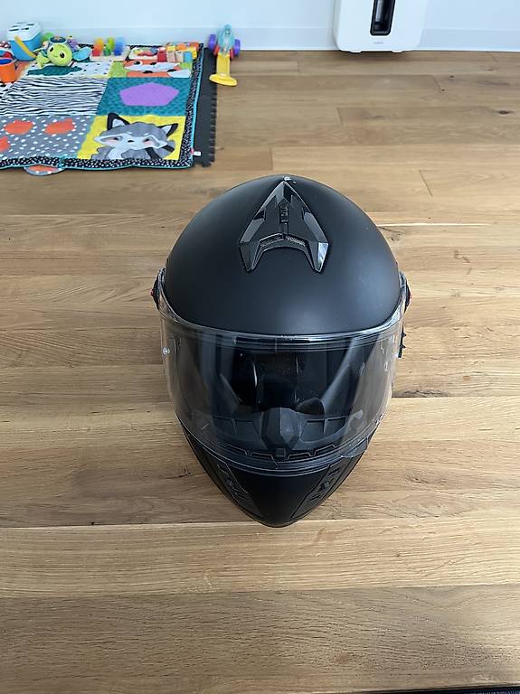 Motorradhelm schwarz Grösse M mit Sonnenblende im Kanton St. Gallen ...