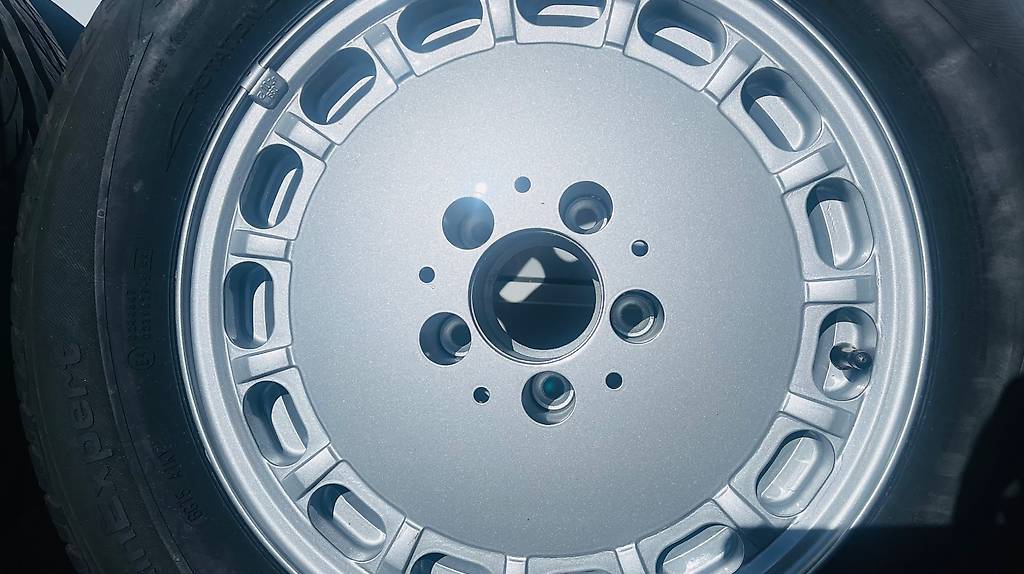 Mercedes Benz Gullideckel Kanaldeckel Felgen im Kanton Wallis - tutti.ch