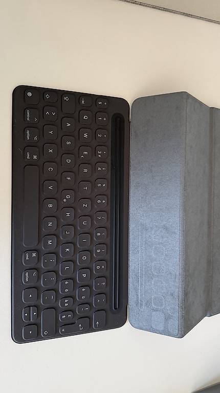 Apple iPad 9.7 Inch Keyboard Model A1772 im Kanton Zürich - tutti.ch
