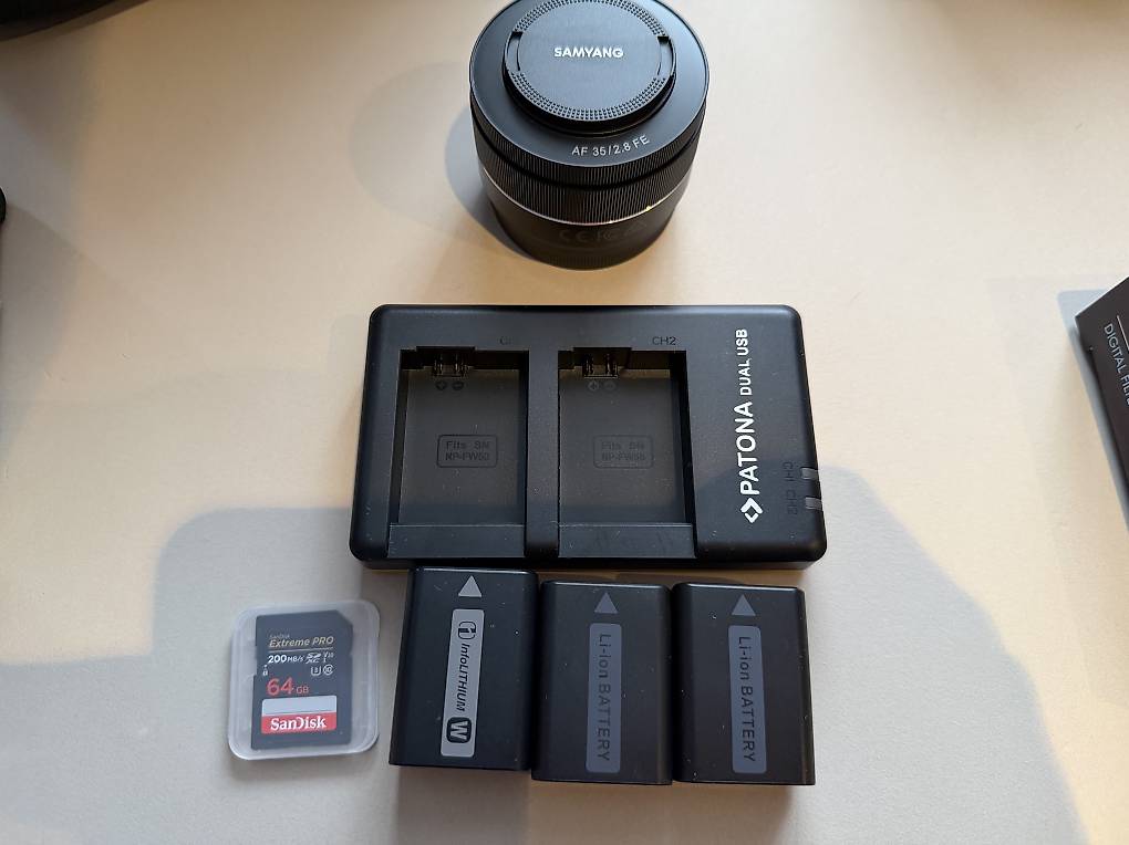 Sony Alpha 7 I + 2 Objektive + Zubehör im Kanton Luzern - tutti.ch