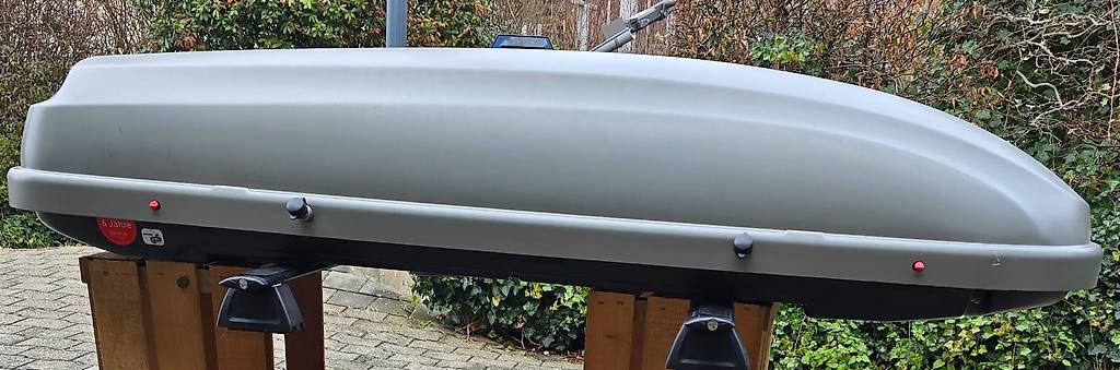 Dachbox mit Träger für Jeep Grancherokee im Kanton Zürich - tutti.ch