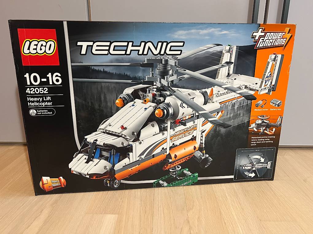 LEGO 42052 Heavy Lift Helicopter (new but unsealed) im Kanton Basel ...