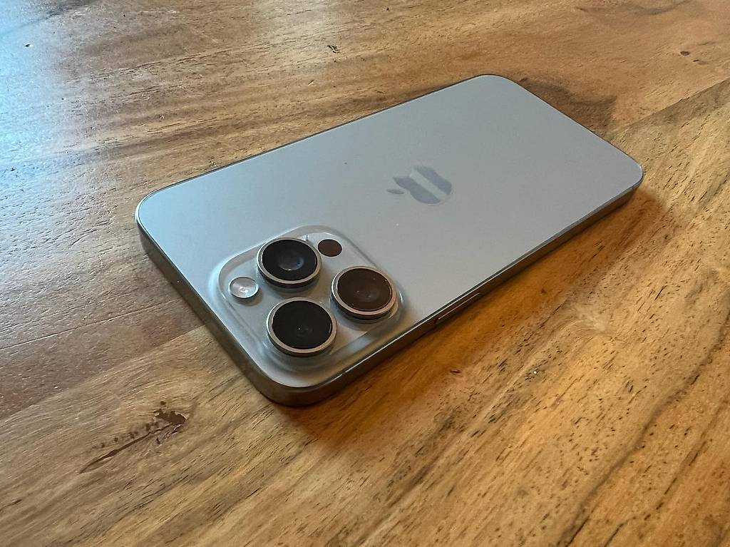 iPhone 15 Pro Max Natural Titanium 256 GB im Kanton Zürich - tutti.ch