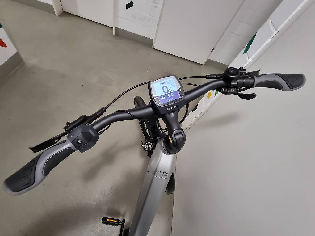 Leopard E-Trekking-Bike,Unisex, Rahmenhöhe 45 cm NEU/2 St. im Kanton Zürich - tutti.ch