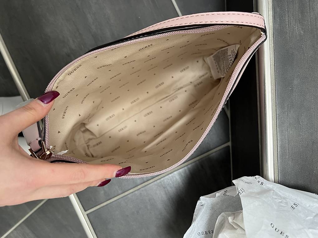 Guess Tasche rosa im Kanton Thurgau - tutti.ch