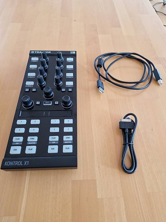 Native Instruments Traktor Kontrol X1 MK2 DJ im Kanton Thurgau - tutti.ch
