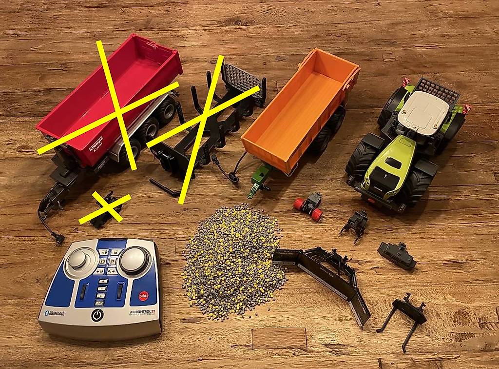 SIKU CONTROL «Claas Xerion 5000 TRAC» mit Anhänger & Zubehör im Kanton ...