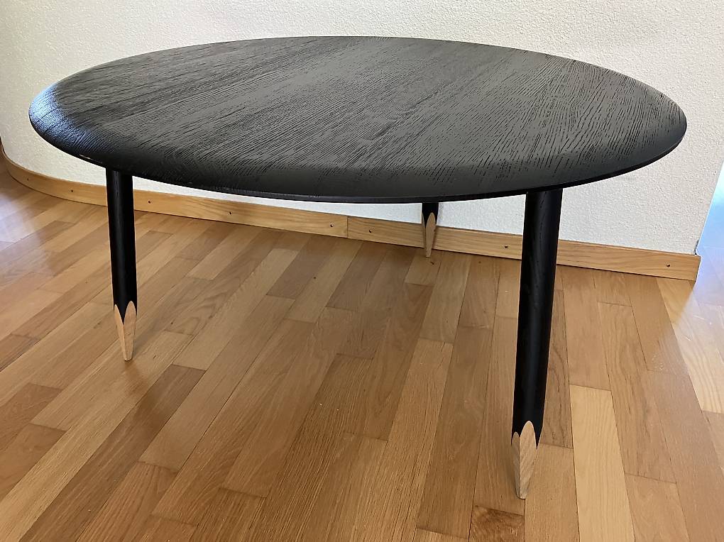 Designertisch Hoof Table SW2 & TRADITION ø90cm schwarz im Kanton Aargau ...