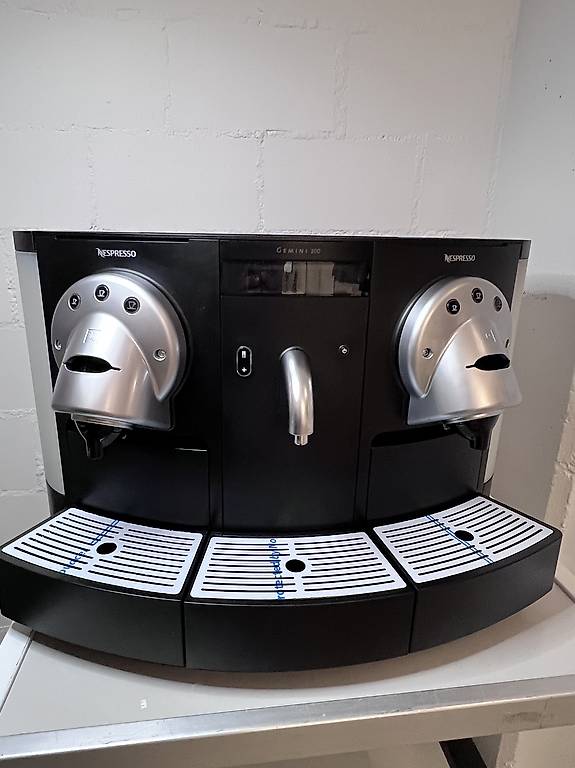 Nespresso Gemini CS 203 mit 13 Monate Garantie im Kanton Zürich - tutti.ch
