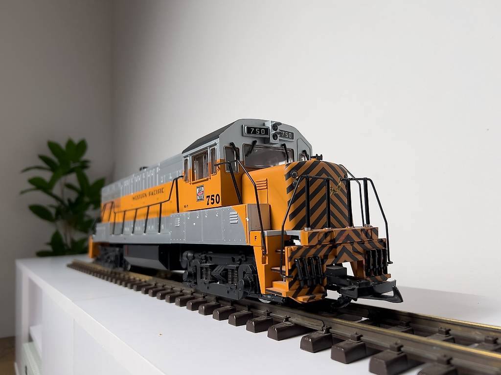 Aristo Craft Western Pacific Lokomotive 22116 Spur G im Kanton Bern ...