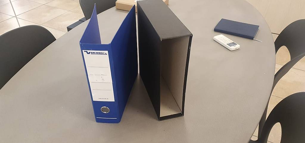 10 classificatori, classeur ad anelli (formato A4) Cantone Ticino ...