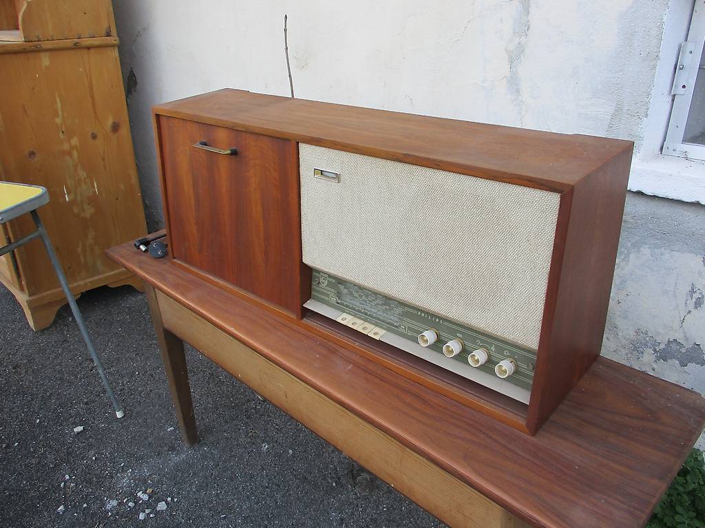Vintage Radio-LP-Möbel Plattenspieler PHILIPS 60er Hammer! im Kanton ...