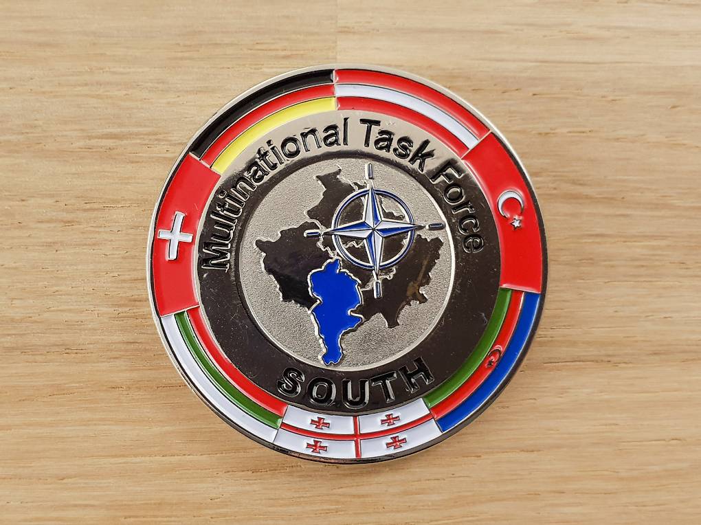 Medaille Coin Multinational Task Force SOUTH KFOR NATO Armee im Kanton ...