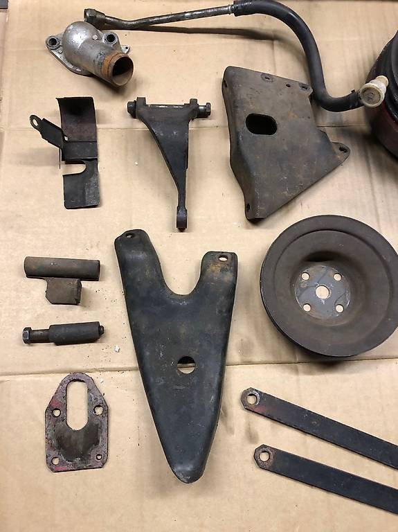 Chevrolet Engine SB 350 LT1 Brackets&Pulleys im Kanton Bern - tutti.ch