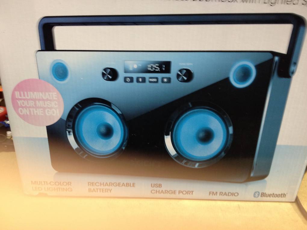 Spectraboom-Box mit interner Batterie Box im Kanton Freiburg - tutti.ch