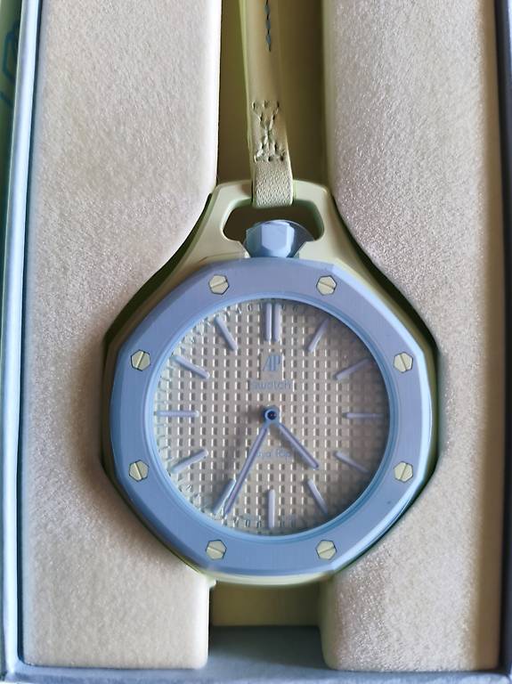 Swatch x AP Royal Pop - Blaue Acht - inkl. Versand im Kanton Zürich ...