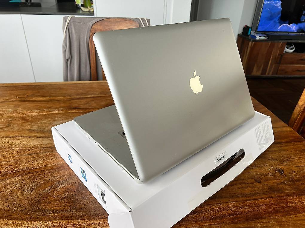 MacBook pro 17zoll SSD 8GB RAM im Kanton Zürich - tutti.ch